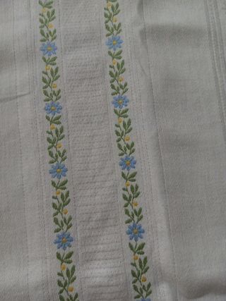 tovaglia quadrata lino operata