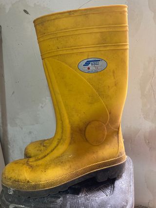 Stivali 44 punta ferro uni 345