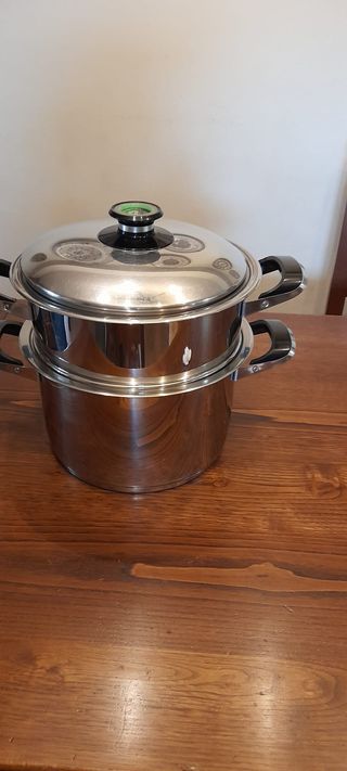 Pentola AMC di diametro 24 cm con accessori