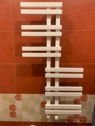 Termoarredo nuovo mai usato con alcuni difetti