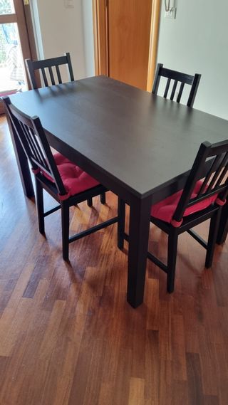 tavolo, sedie e tavolino IKEA