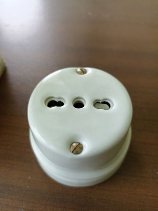 Presa bivalente porcellana Gambarelli