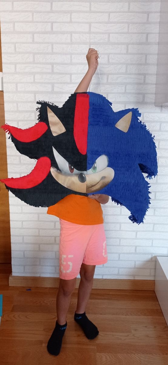 Piñata Sonic VS shadow piñatas personalizadas de segunda mano por 30 ...
