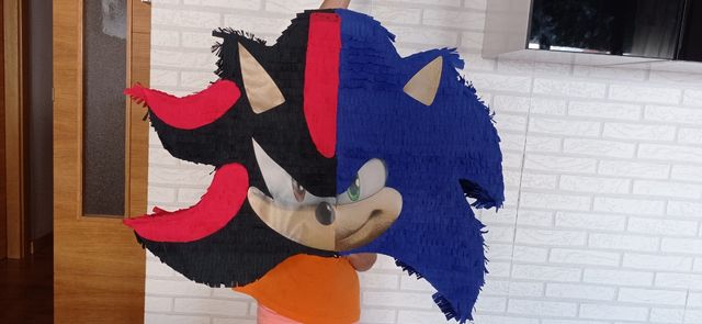 Piñata Sonic VS shadow piñatas personalizadas de segunda mano por 30 ...