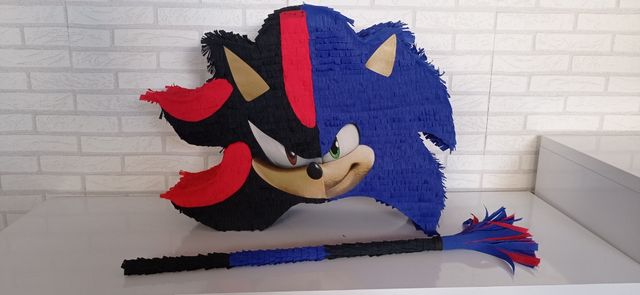 Piñata Sonic VS shadow piñatas personalizadas de segunda mano por 30 ...