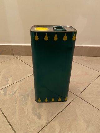 Latte di metallo per olio Evo