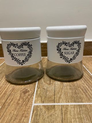 Barattoli zucchero e caffè