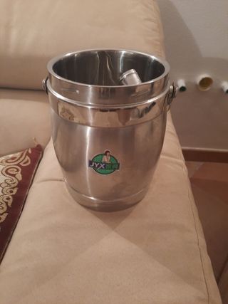 Portaghiaccio in acciaio