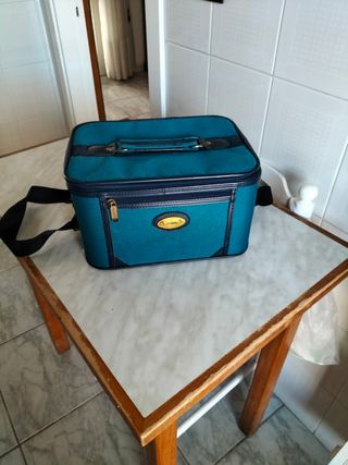 beauty case rigido da viaggio