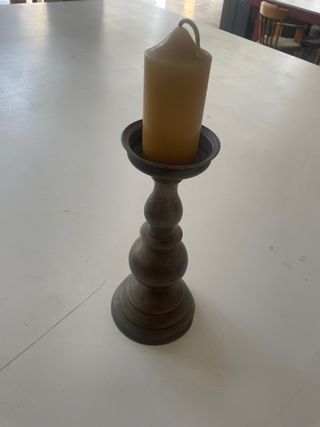 Candelabro in ottone con candela