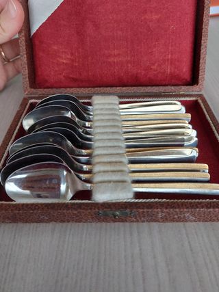 2 servizi da 6 cucchiaini da caffe