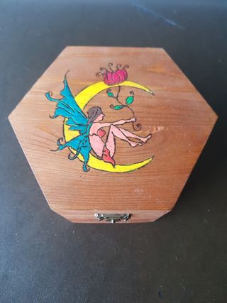 scatola in legno esagonale