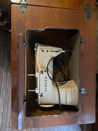 cucitrice a mobiletto singer