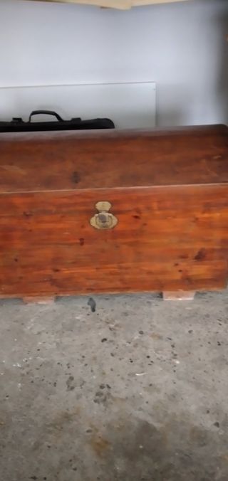 comodo baule in legno di abete inizio Novecento