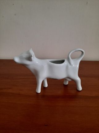 mucca porta latte, in porcellana