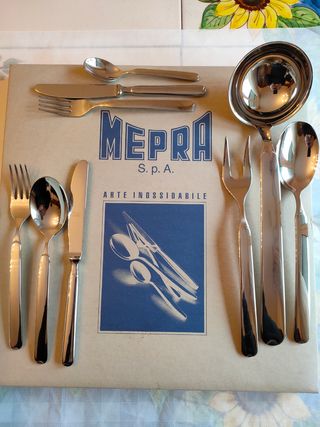 Servizio posate in acciaio Mepra PZ 75