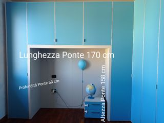 armadio angolare grande con comodino