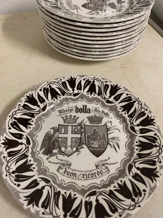 Set di piatti in ceramica piemontese