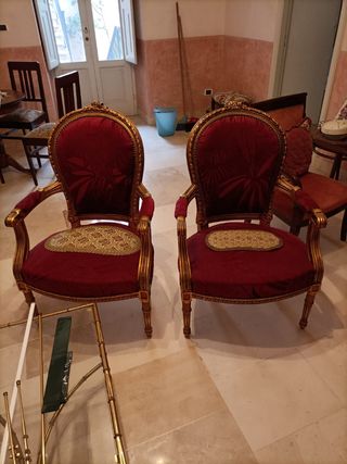 due poltrone e una Panca