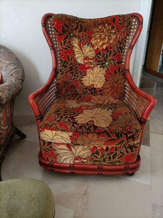 poltrona mobile con rotelle alla base