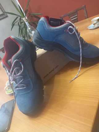 scarpe antinfortunistica nuove