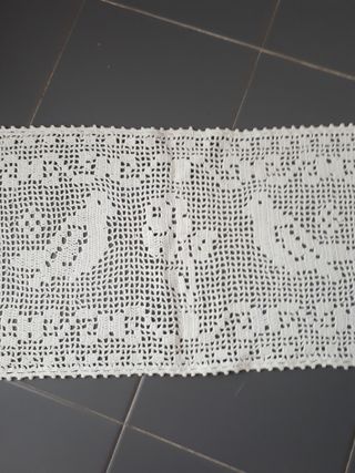 Centro tavola vintage fatto a mano cm.51x26. Nuovo