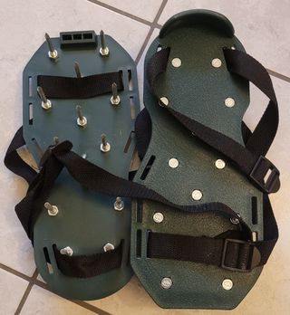 Sottoscarpa chiodata arieggiatore terreno NUOVE