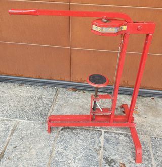 Tappatrice a colonna brevetto Ing. Bertolaso