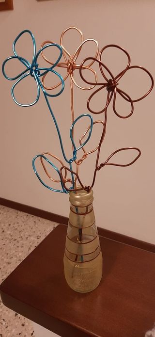 fiore perenne in filo di ferro