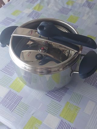 Pentola a pressione LAGOSTINA