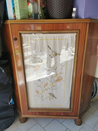 Angoliera in buono stato ma usata