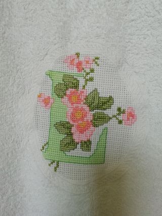 set asciugamani, ricamati a mano, con merletto