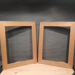 coppia di cornici in legno