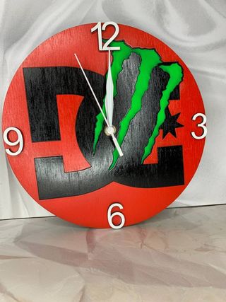 Orologio da parete in legno