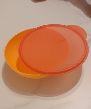 ciotola con coperchio tupperware