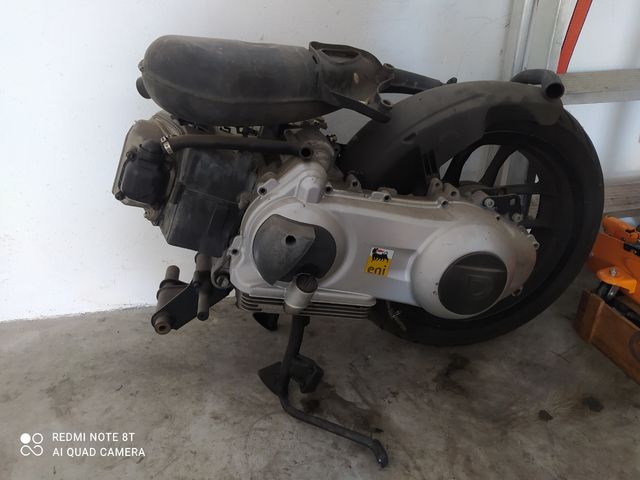 derbi variant 125 de segunda mano por 1 EUR en Cenes de la Vega en WALLAPOP