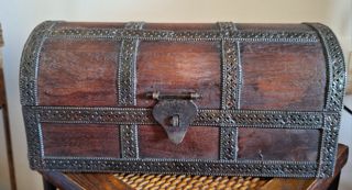 bauletto orientale  in legno lunga circa cm 26