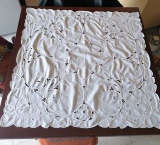 Centrotavola quadrato bianco