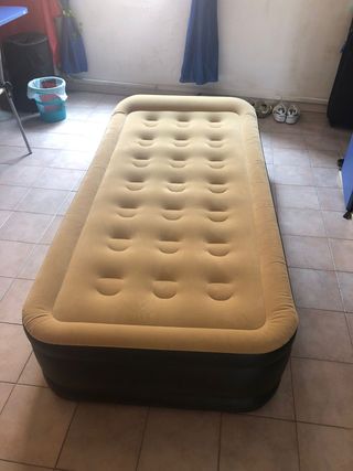 LETTO d'aria gonfiabile rialzato (flocked airbed)