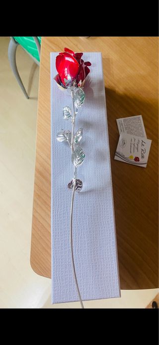 Rosa nuova in argento con certificato