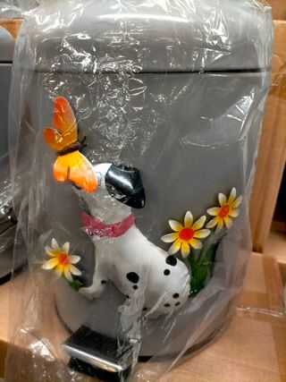 pattumiera in metallo con pedale