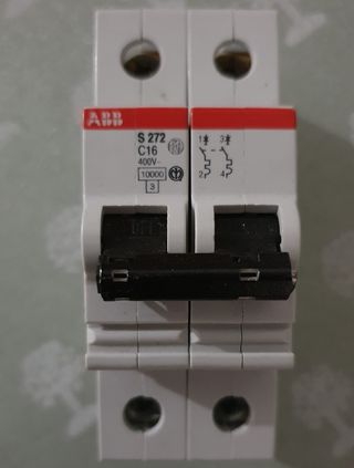 ABB magnetotermico S 272 C16