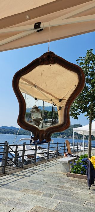 Specchio antico in legno