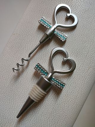 Apri bottiglia e tappo design