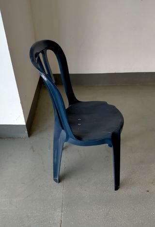 Sedie plastica blu (46 unità lotto completo)