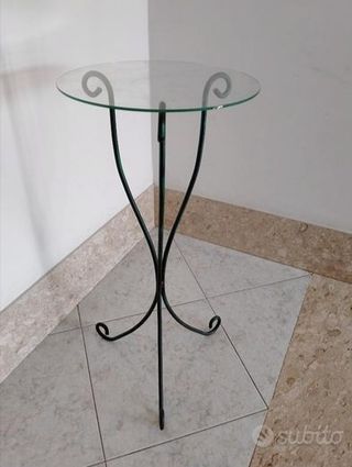 Tavolino portaoggetti comodino in ferro battuto