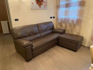 Divano in pelle tre posti