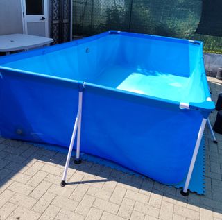 Vendo piscina ben tenuta