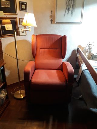 Poltrona Relax a due motori e 4 ruote