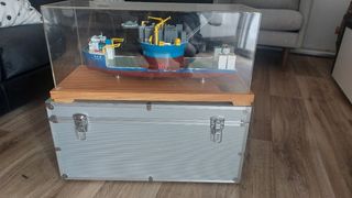 maqueta de barco con su estuche